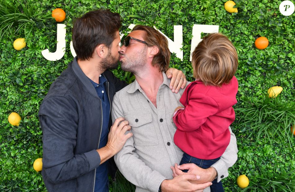 Christophe Beaugrand, son mari Ghislain Gerin et leur fils Valentin - Soirée d'anniversaire des ...