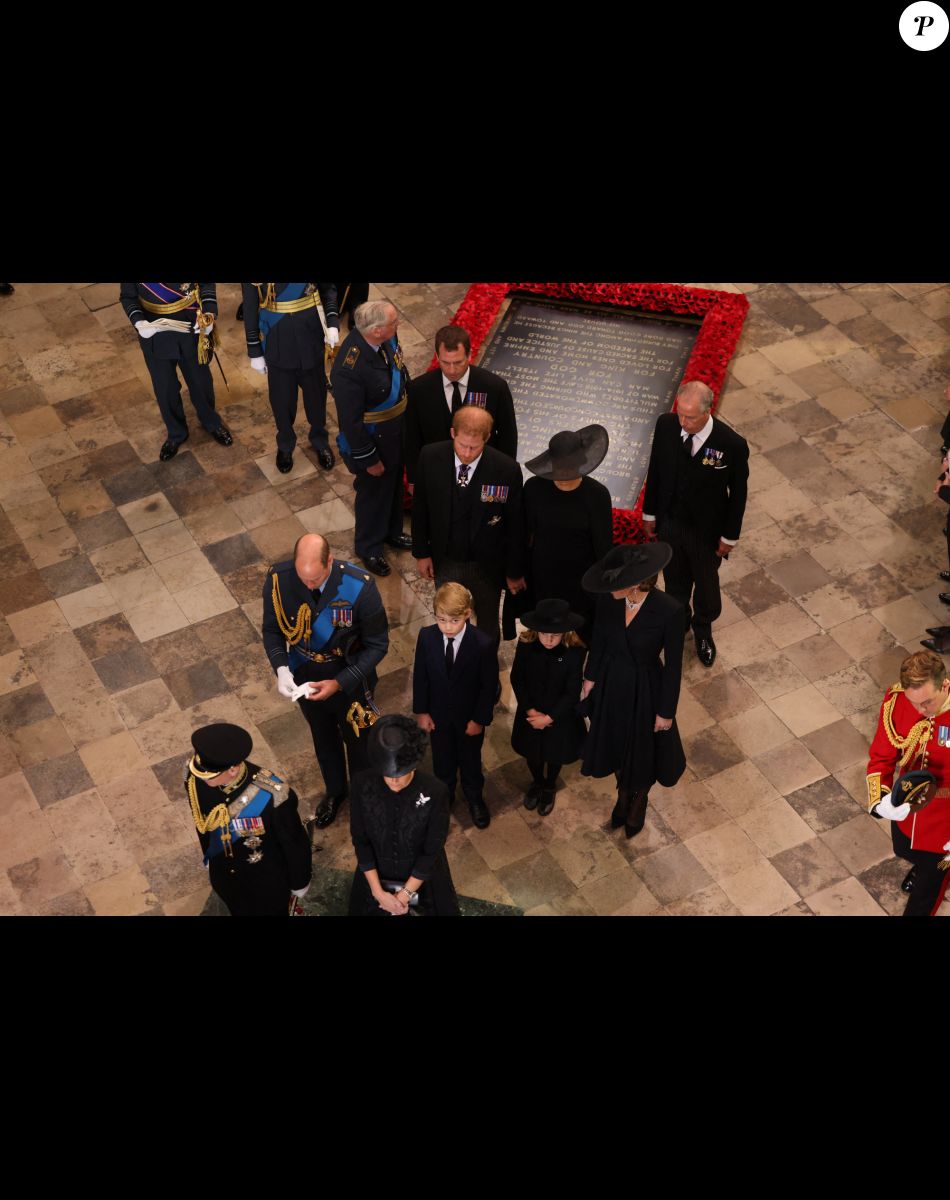 Funérailles d'Elizabeth II : La princesse Charlotte a craqué, moment ...