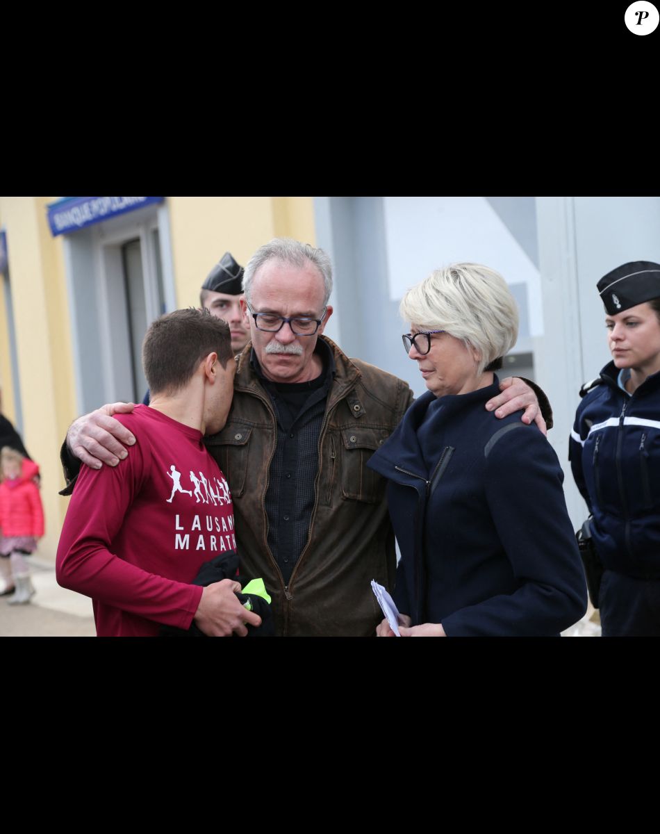 Jonathan Daval : En couple avec un homme ? Il répond à la rumeur ! : le ...
