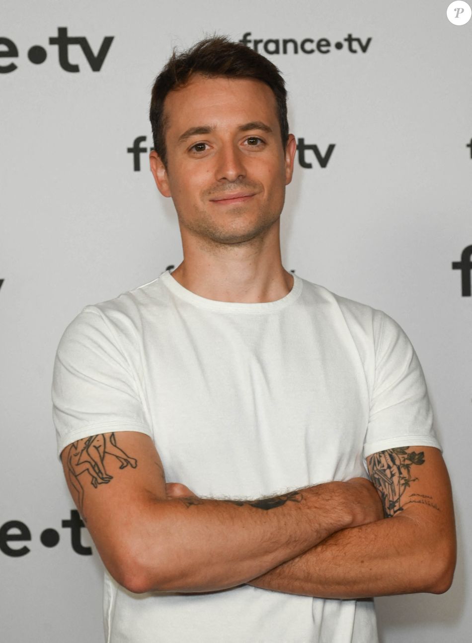 Hugo Clément au photocall pour la conférence de presse de rentrée de ...