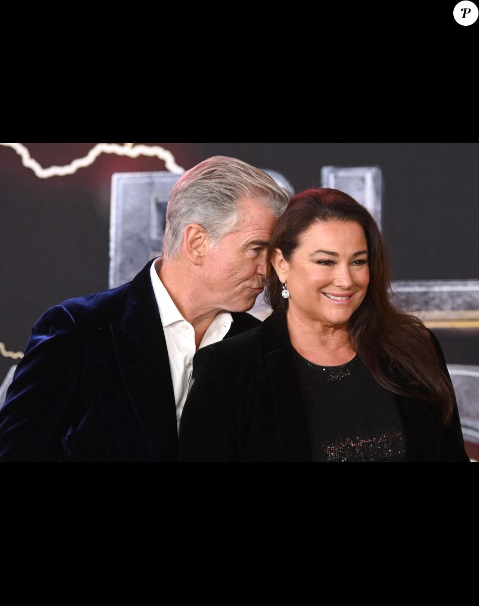 Pierce Brosnan totalement in love de sa femme Keely Shaye Smith, il a ...