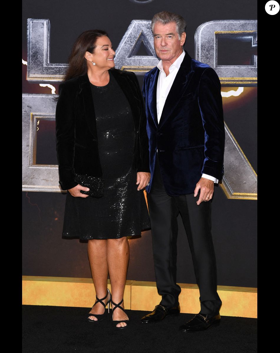 Pierce Brosnan totalement in love de sa femme Keely Shaye Smith, il a ...