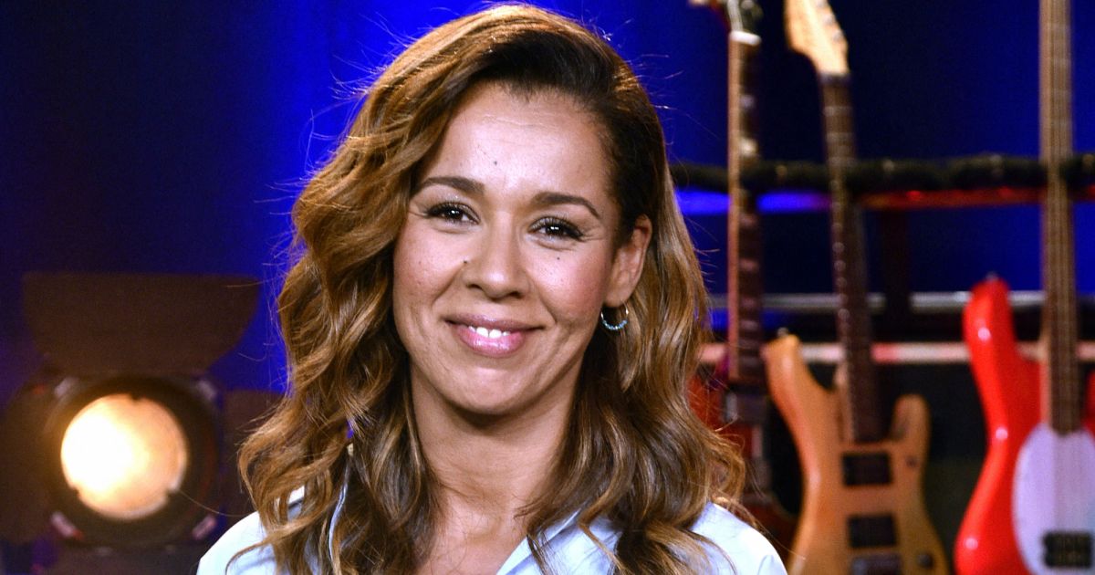 Exclusif - Chimène Badi - Backstage - Enregistrement de l'émission 300 ...