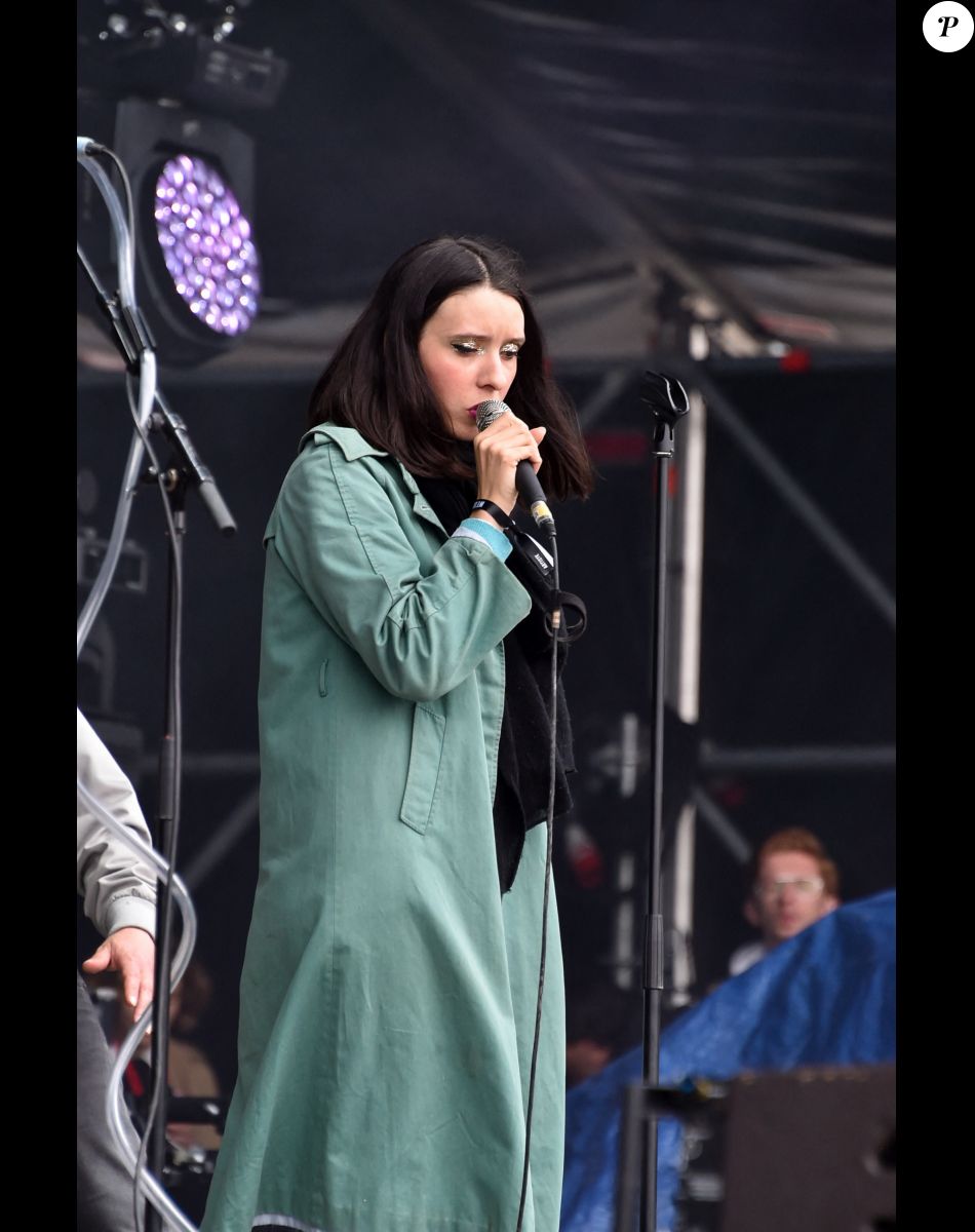 Catherine Ringer et Fred Chichin : Leur fille Simone, sosie de sa mère ...