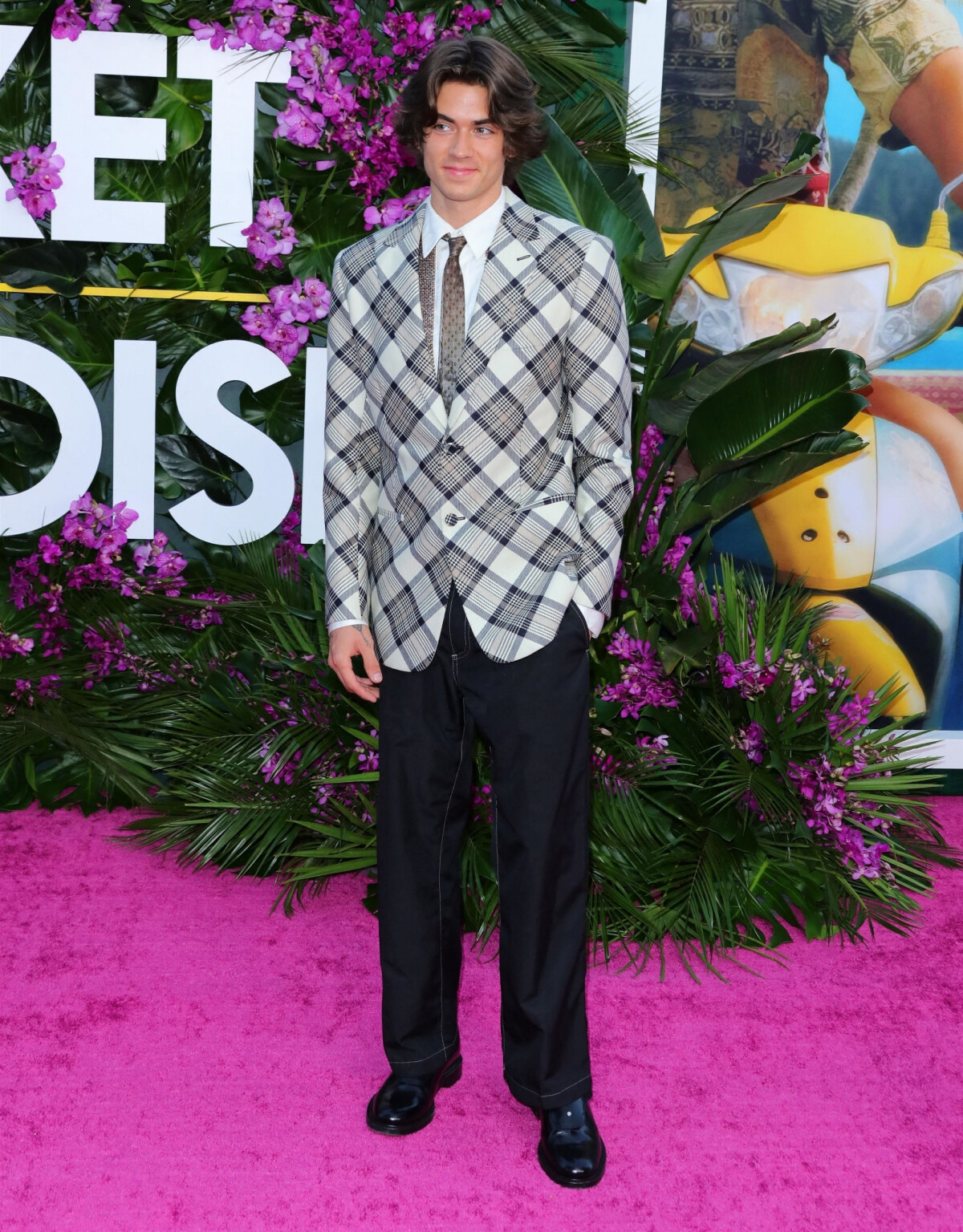 Photo : Zack Lugo - Première du film "Ticket To Paradise" à Los Angeles ...