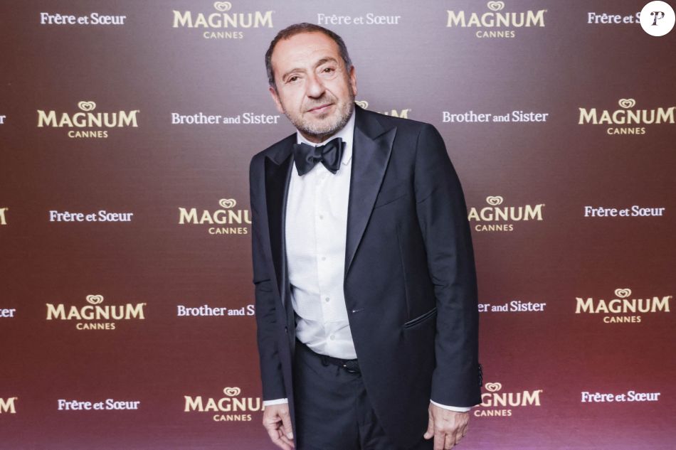 Patrick Timsit - Soirée du film Frère et Soeur à la plage Magnum en ...