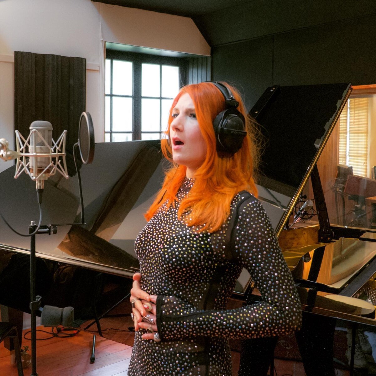 Photo : Adeline Toniutti, nouvelle professeure de chant de la "Star ...