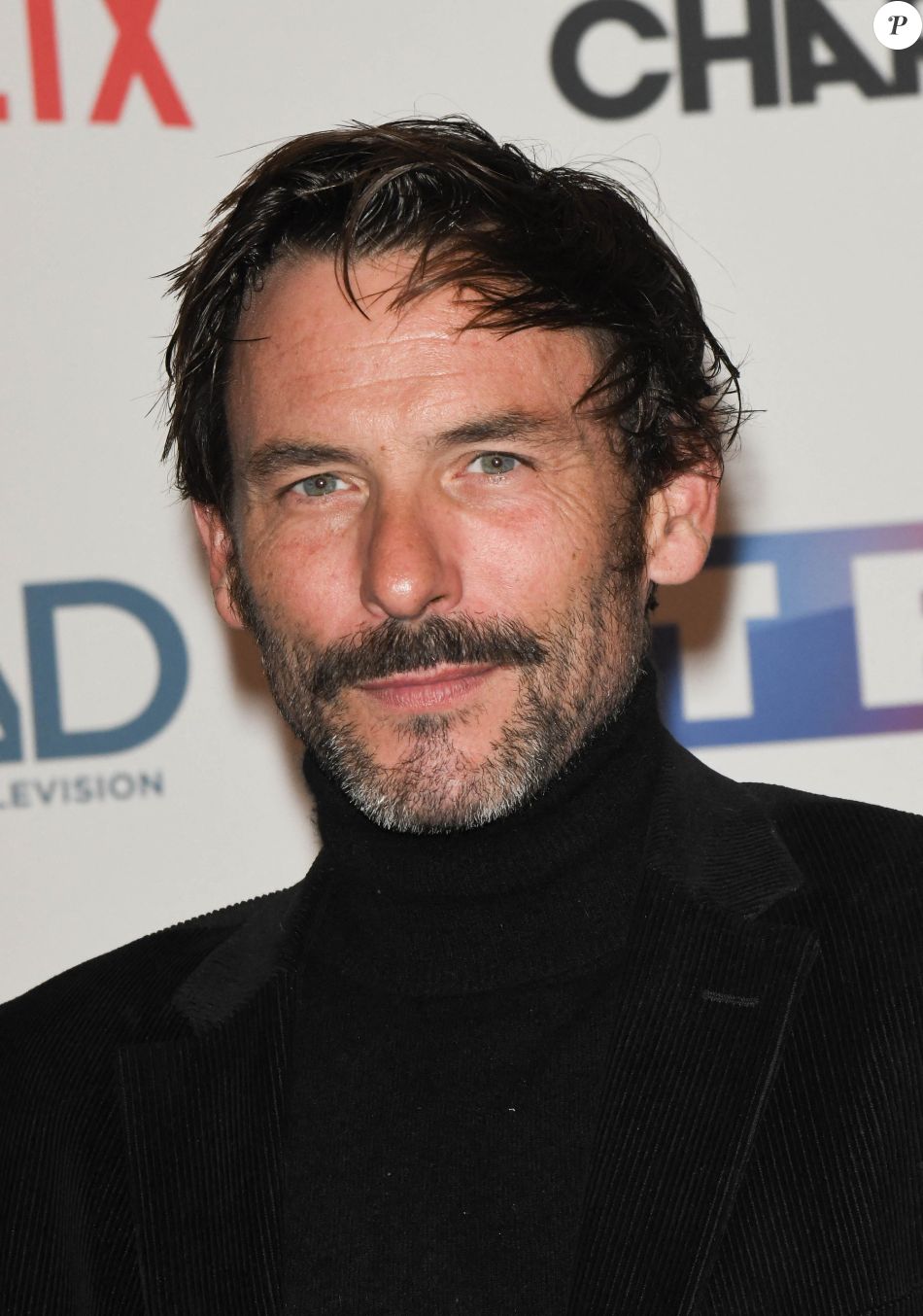 Sagamore Stévenin à l'avant-première de série télévisé TF1 Le Bazar de ...