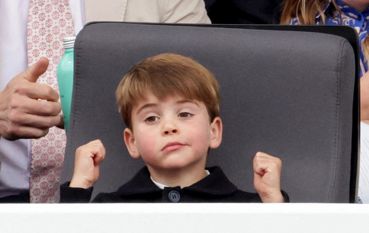 Photo : Le prince Louis de Cambridge - La famille royale regarde la ...