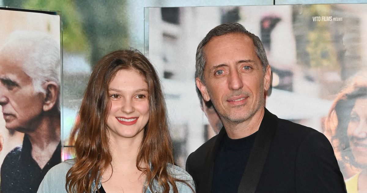 Olivia Jubin et Gad Elmaleh à la première du film Reste Un Peu au ...