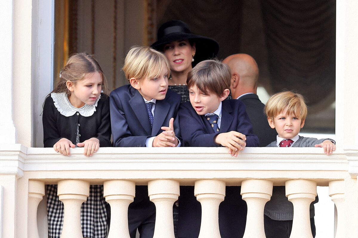 Vidéo : Charlotte Casiraghi : Son fils Raphaël Elmaleh dissipé au ...