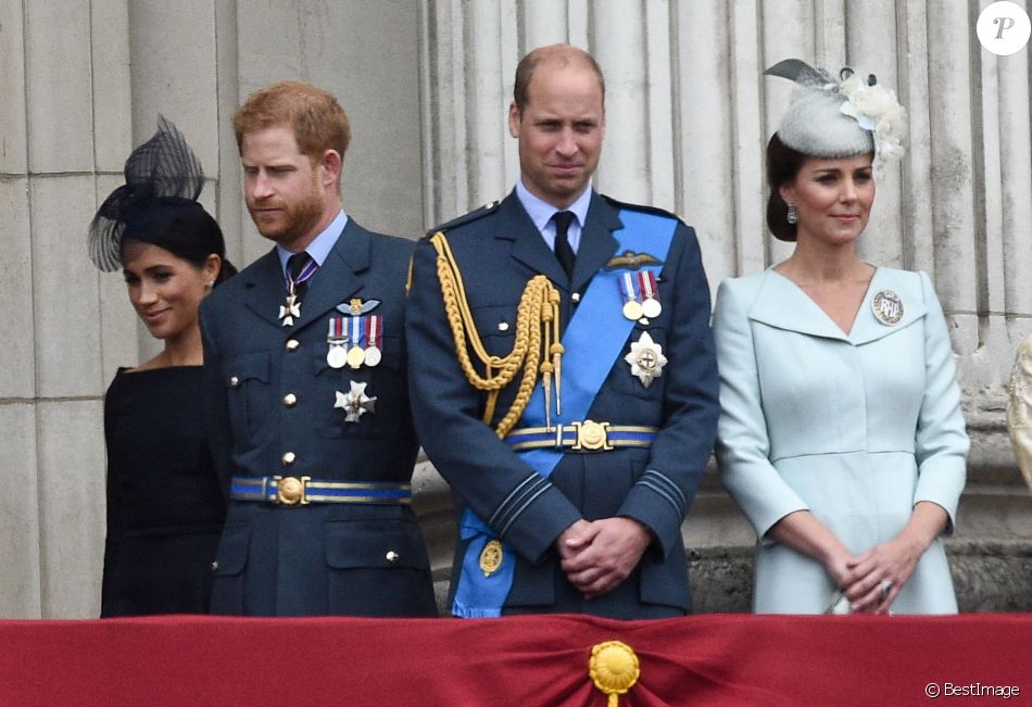 La reine Elisabeth II d'Angleterre, Meghan Markle, duchesse de Sussex ...