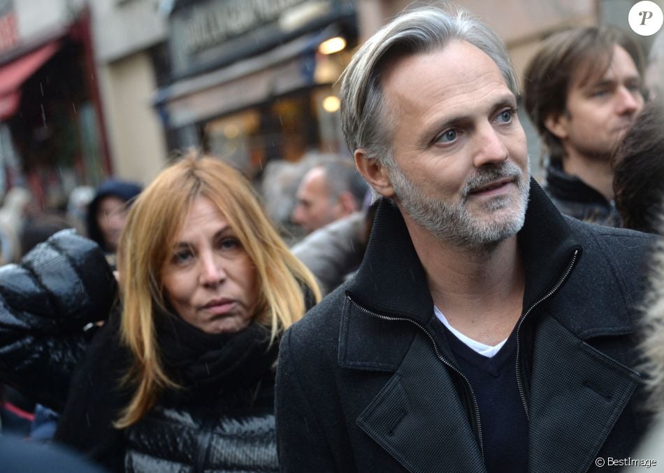 Mathilde Seigner et son compagnon Mathieu Petit. Paris, le 11 janvier ...