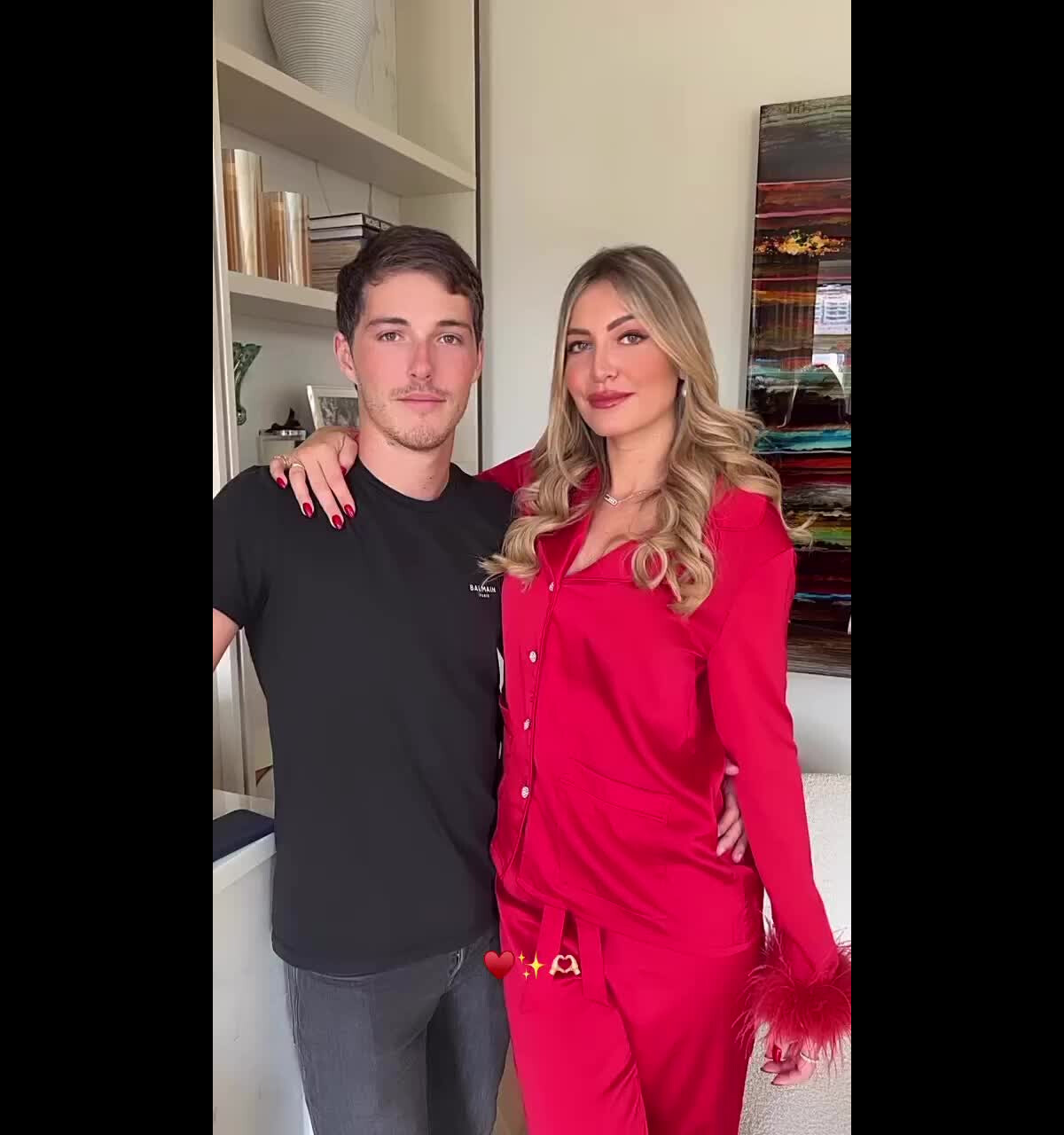 Vidéo : Mathilde et Dylan Deschamps, amoureux de Noël - Purepeople