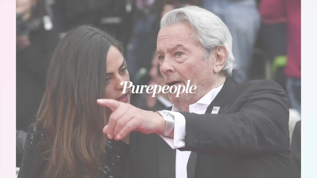 Vidéo : Alain Delon et ses enfants : leur carte de voeux au coeur d'un ...