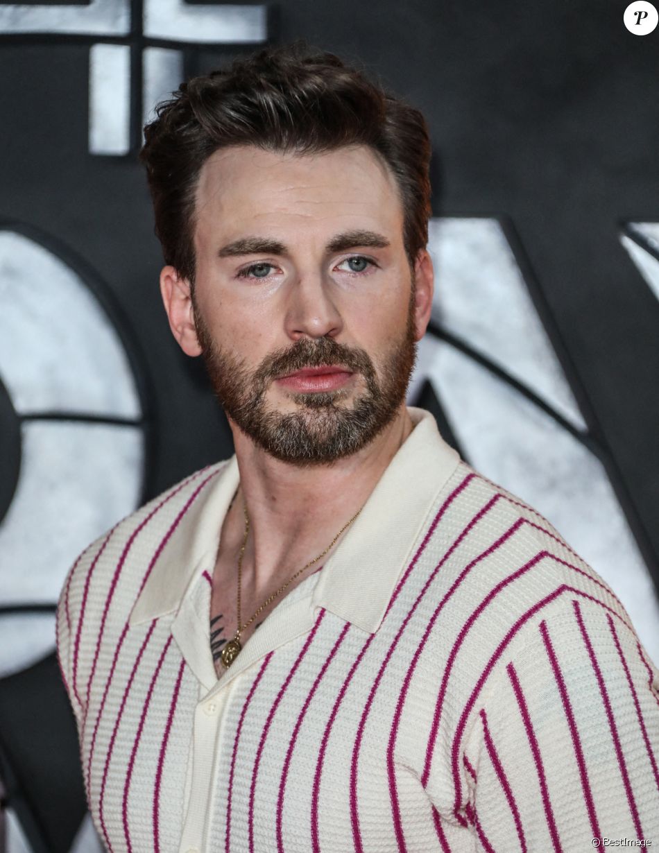 Chris Evans à la première du film The Gray Man à Londres, le 19 juillet ...