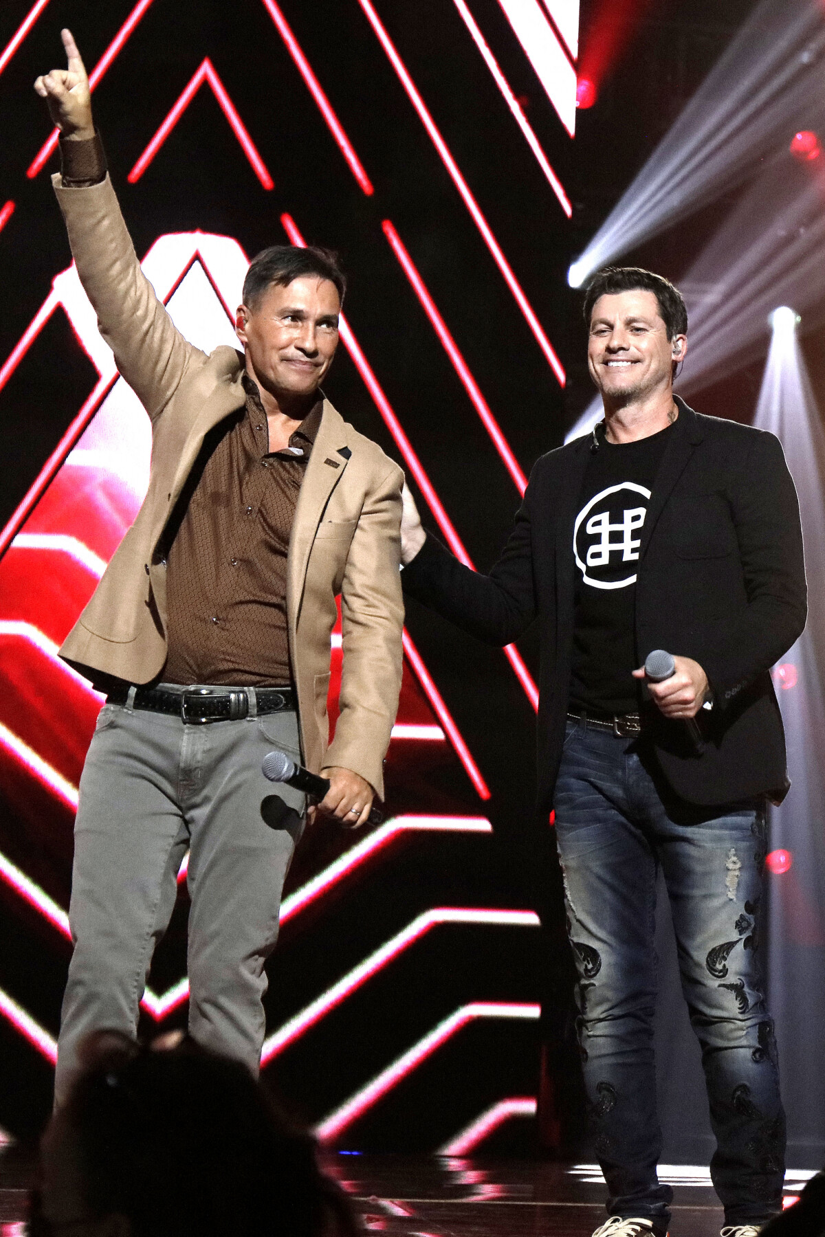 Photo : Les Worlds Apart (Nathan Moore et Aaron "Cal" Cooper ...