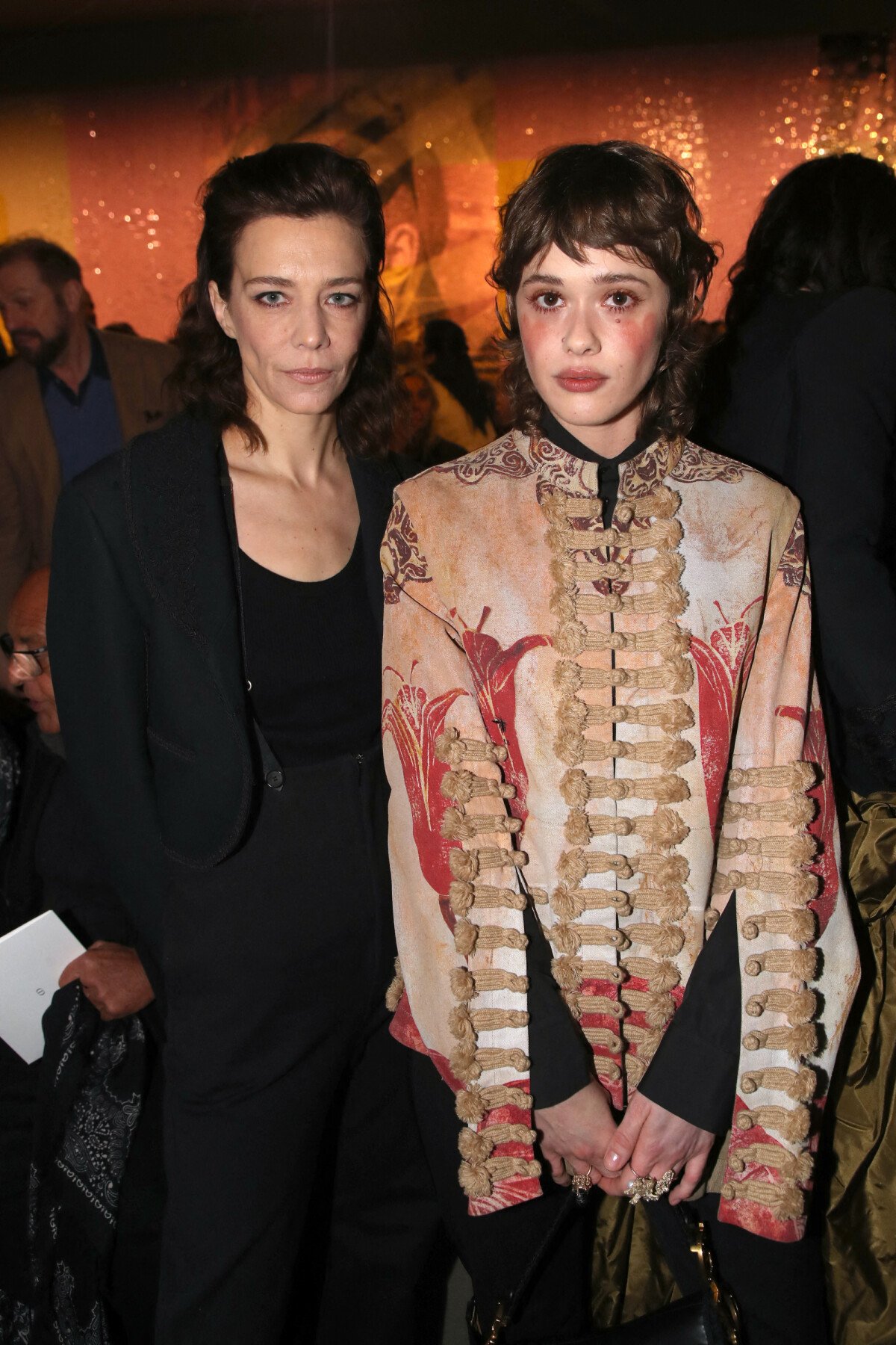 Photo : Celine Sallette et Mathilde Warnier - Photocall au défilé de ...