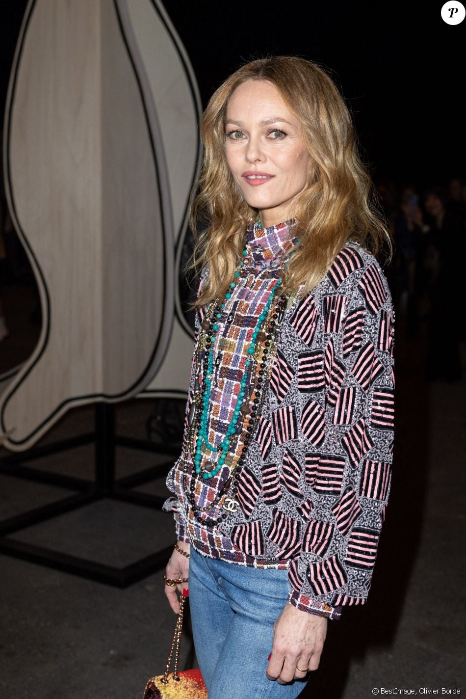 Vanessa Paradis - Front Row au deuxième défilé de mode Haute-Couture ...