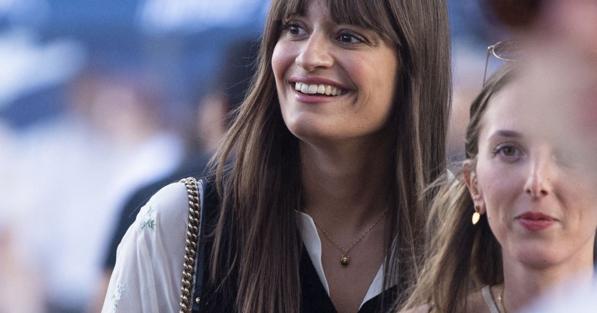 Exclusif - Clara Luciani assiste avec des amis au festival Rock en ...