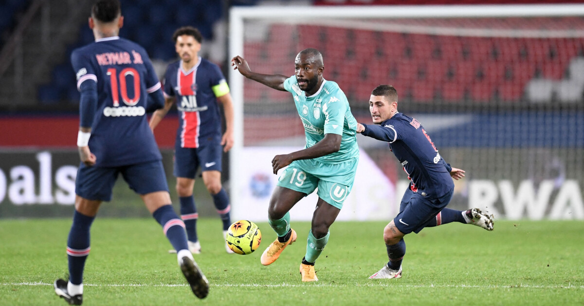 Passé à Côté De La Mort Le Témoignage Bouleversant Dun Footballeur