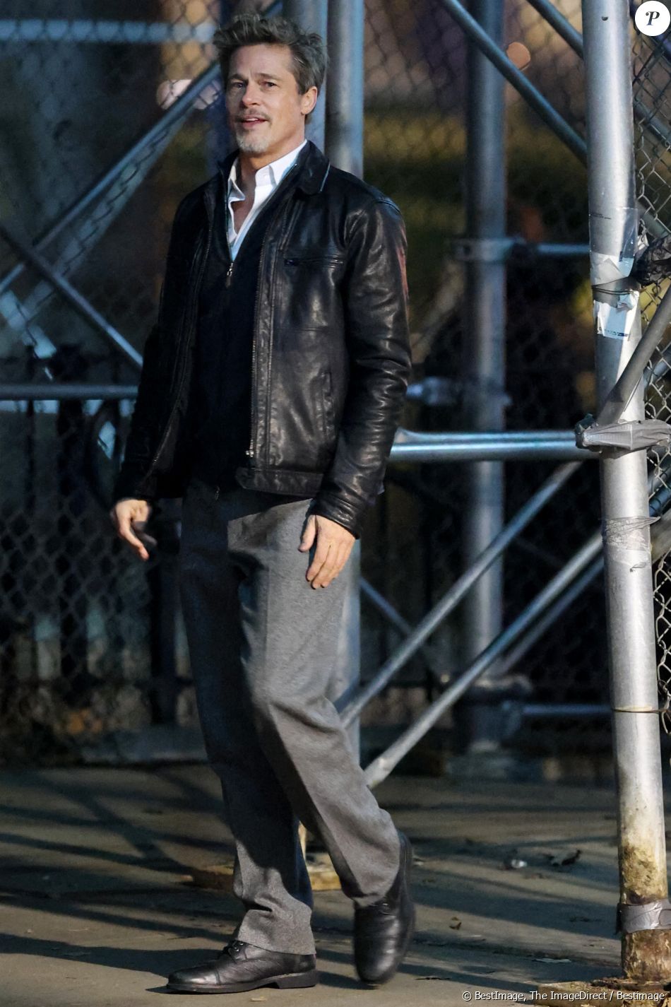 Brad Pitt arrive sur le tournage du film Wolves (Apple tv) à New York ...