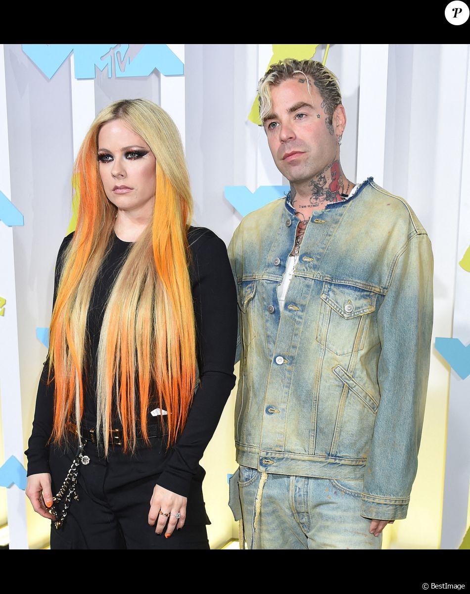 Avril Lavigne séparée : son mariage tombe à l'eau... à cause d'un ...