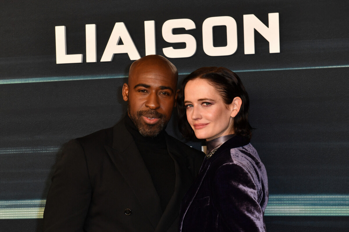 Photo : Daniel Francis, Eva Green - Avant-première de la série "Liaison ...