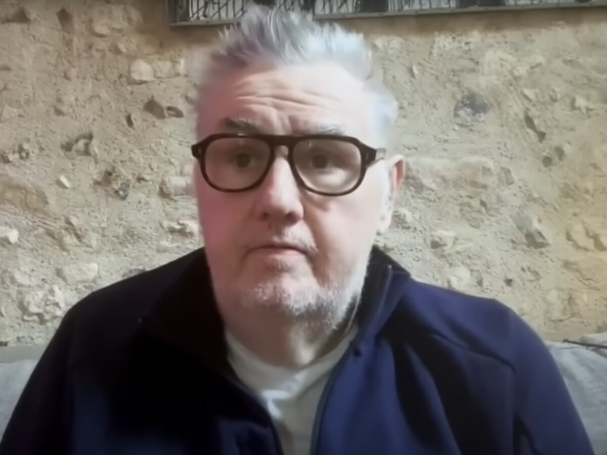 Vidéo : Pierre Ménès fait une annonce inattendue - Purepeople