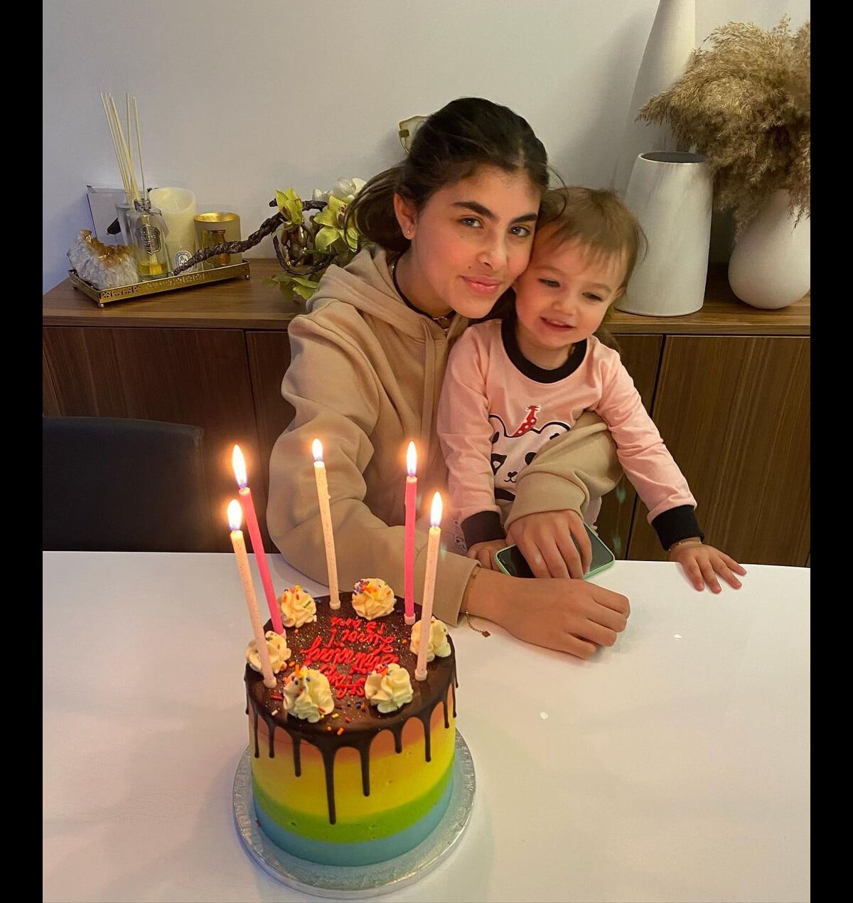 Photo : Linoï, la première fille de Maëva Denat et sa soeur Ever ...