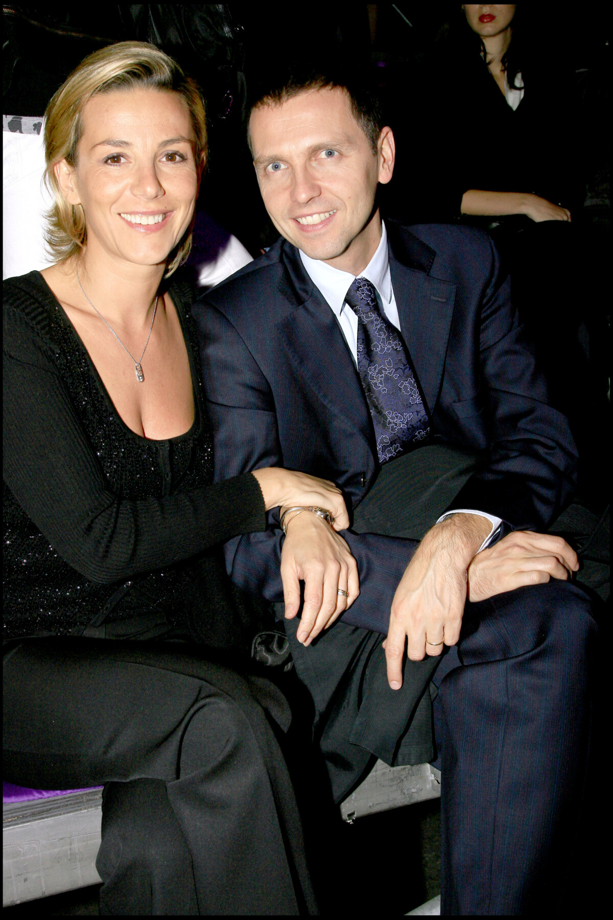 Photo : LAURENCE FERRARI ET THOMAS HUGUES - PEOPLE AU DEFILE DE MODE ...