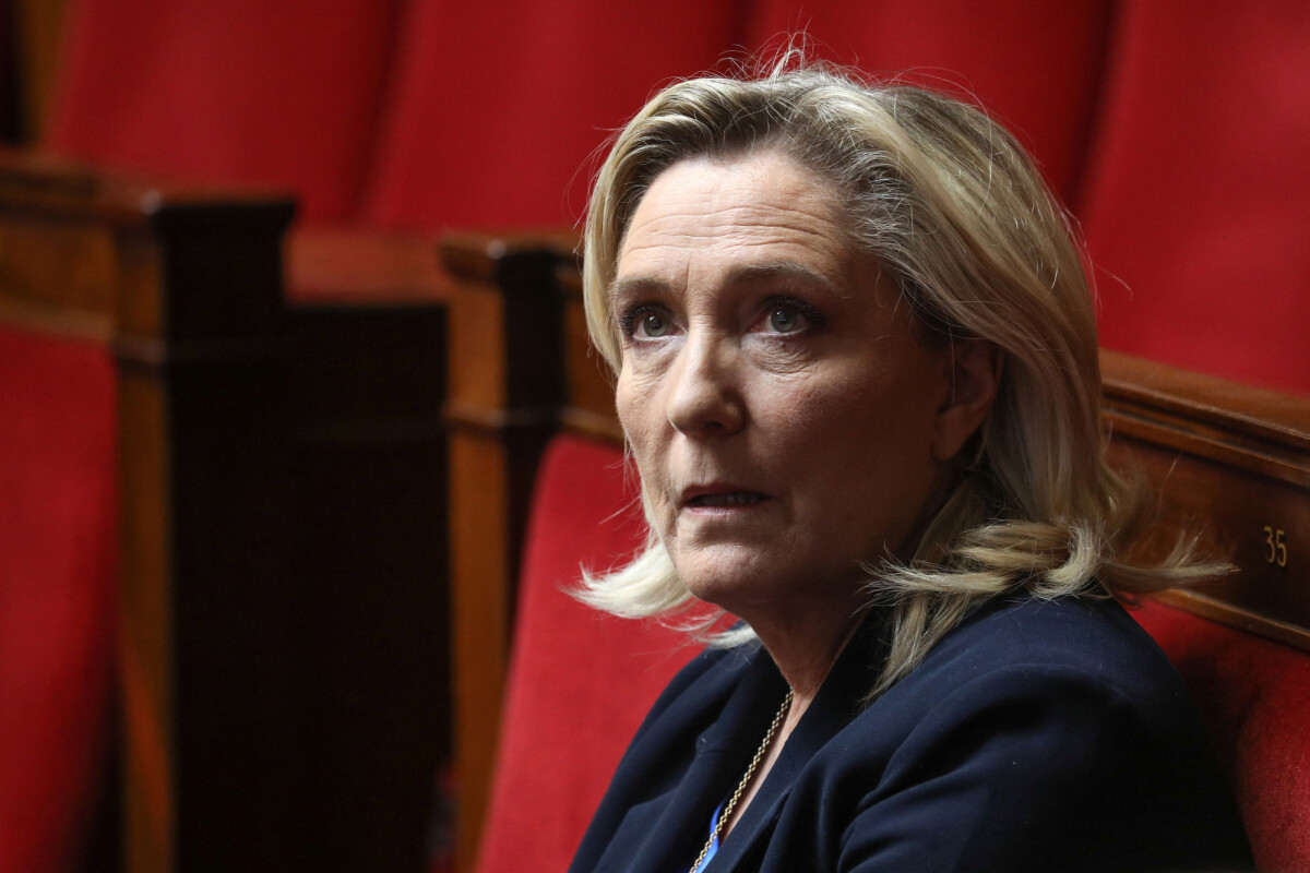 Photo : Marine Le Pen, présidente du groupe Rassemblement National à l ...
