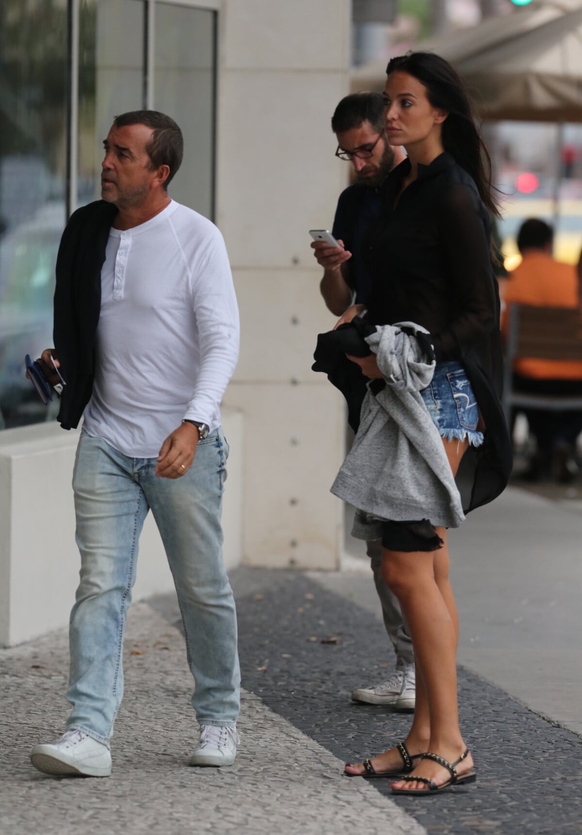 Photo : Arnaud Lagardère et sa femme Jade Foret (Lagardère) poursuivent ...