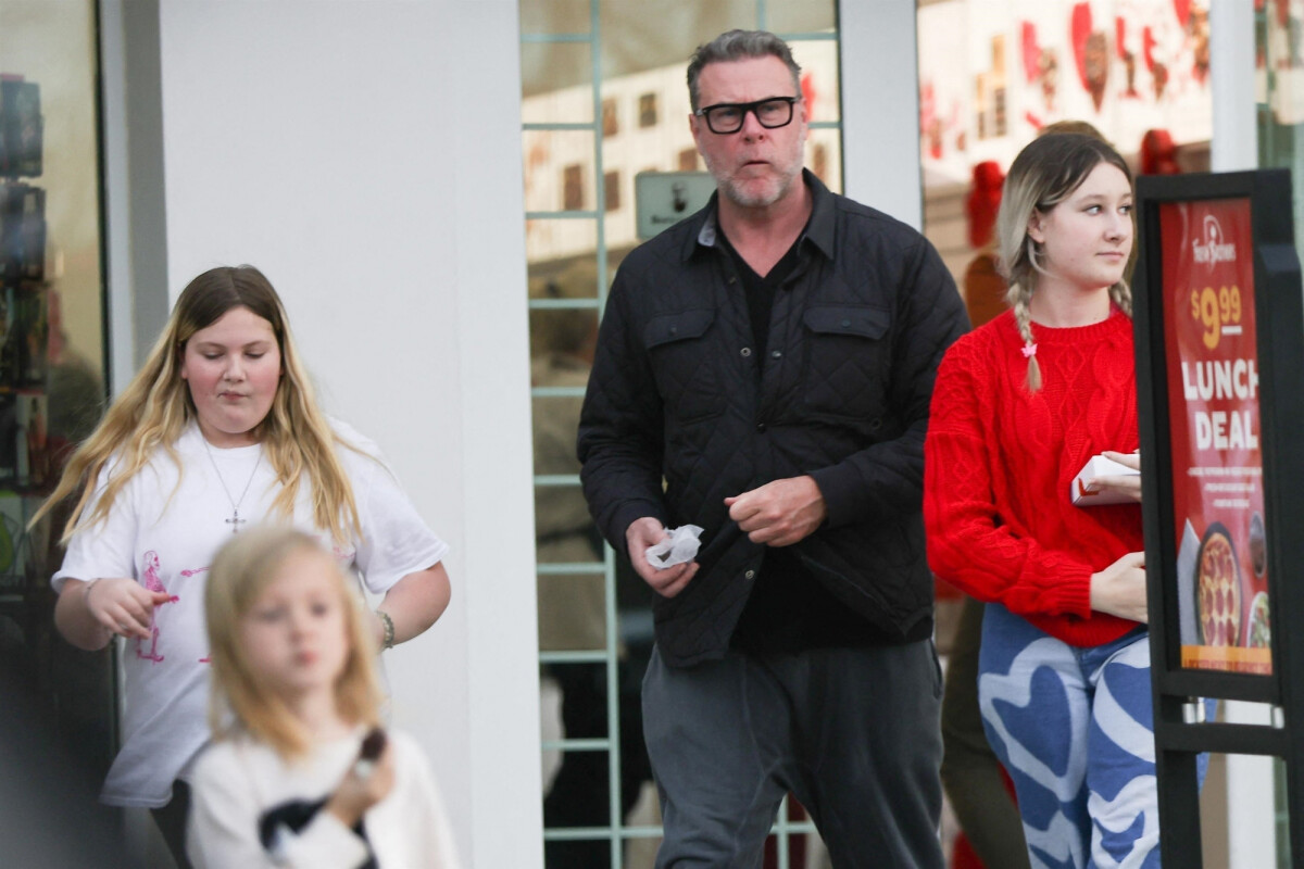 Photo : Exclusif - Tori Spelling et son mari Dean McDermott passent la ...