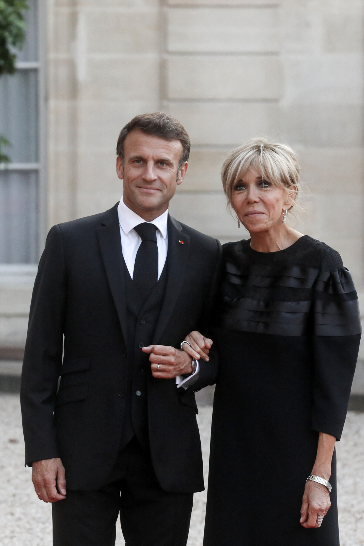 Photo : Le président français Emmanuel Macron et la première dame ...