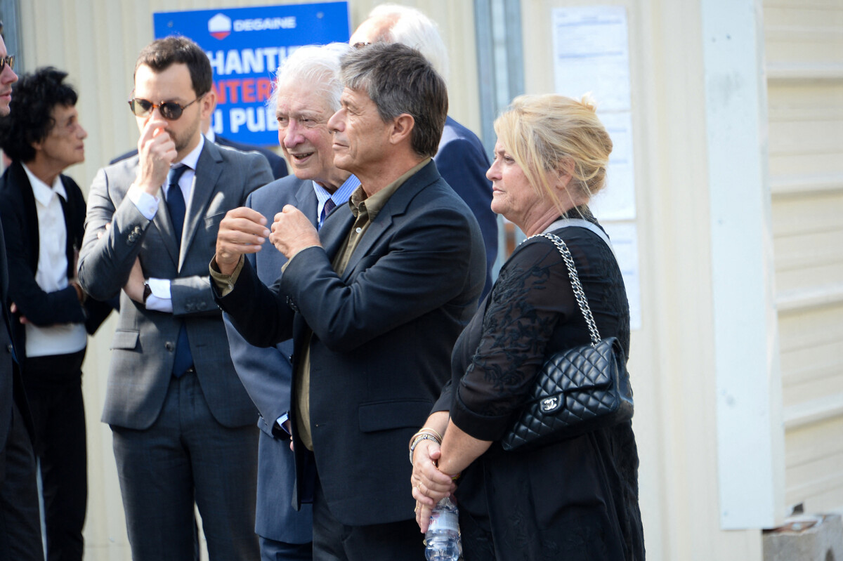 Photo : Emmanuel Carrère et sa soeur Marina - Obsèques de l ...