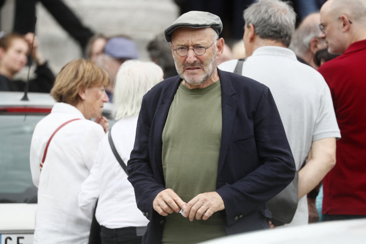 Photo : Guest - Sortie des obsèques de Sophie Fillières au crématorium ...