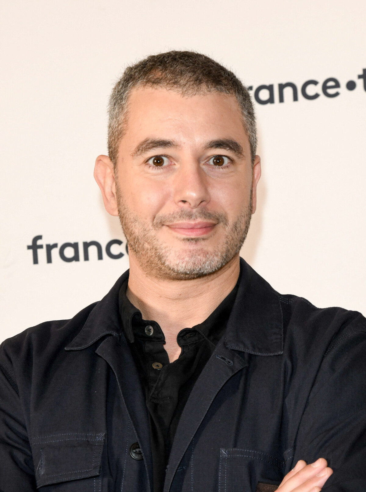 Photo : Ali Baddou au photocall de la conférence de presse de France 2 ...