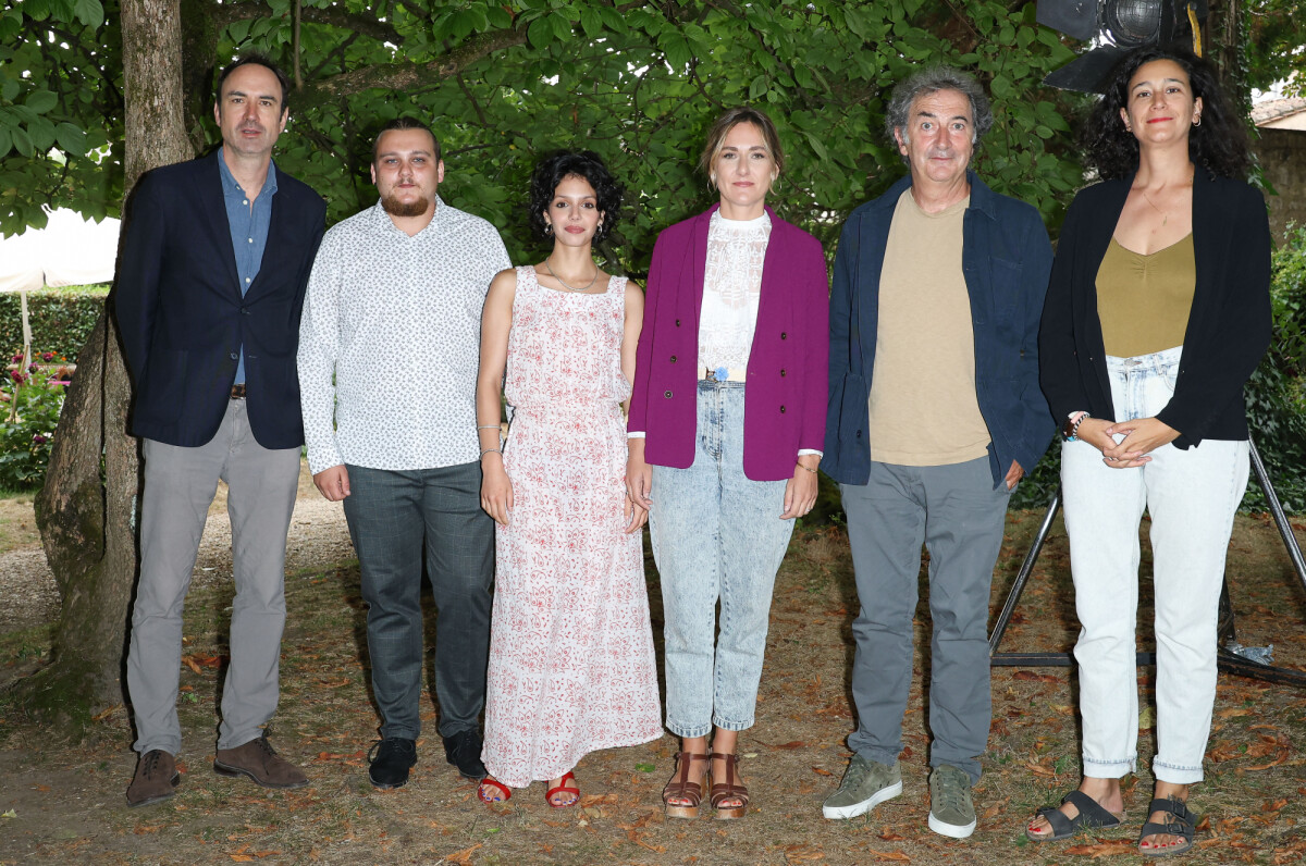 Photo : François Morel, Victoria Musiedlak, Alexis Neises et Noee Abita ...