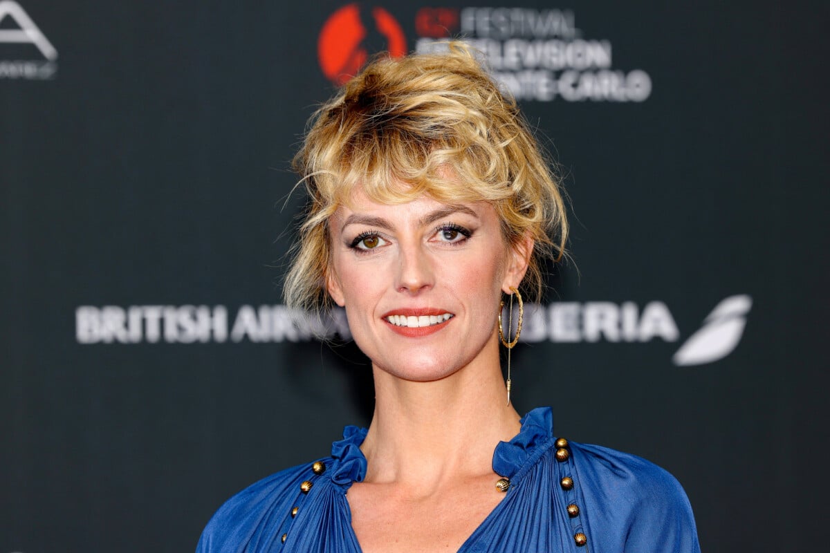 Photo : A savoir Sara Mortensen. Sara Mortensen sur le tapis rouge du ...