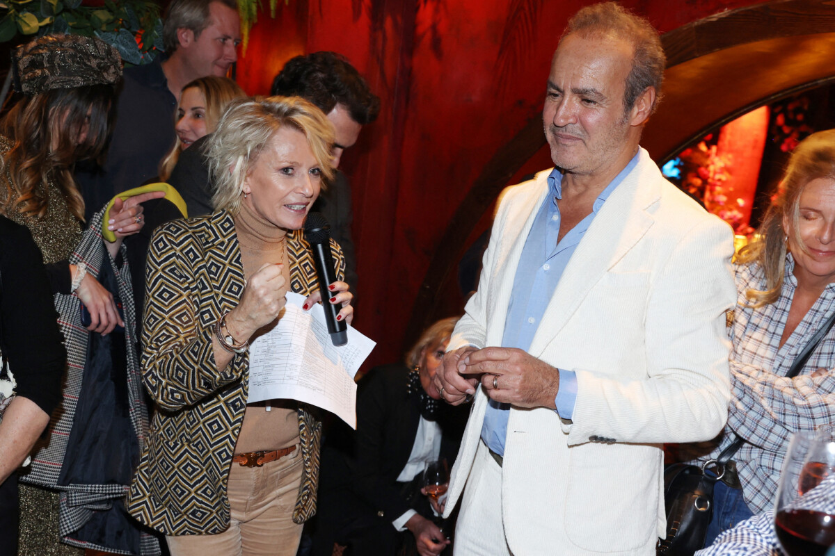 Photo : Après le succès de son roman Ma mère, Dieu et Sylvie Vartan ...