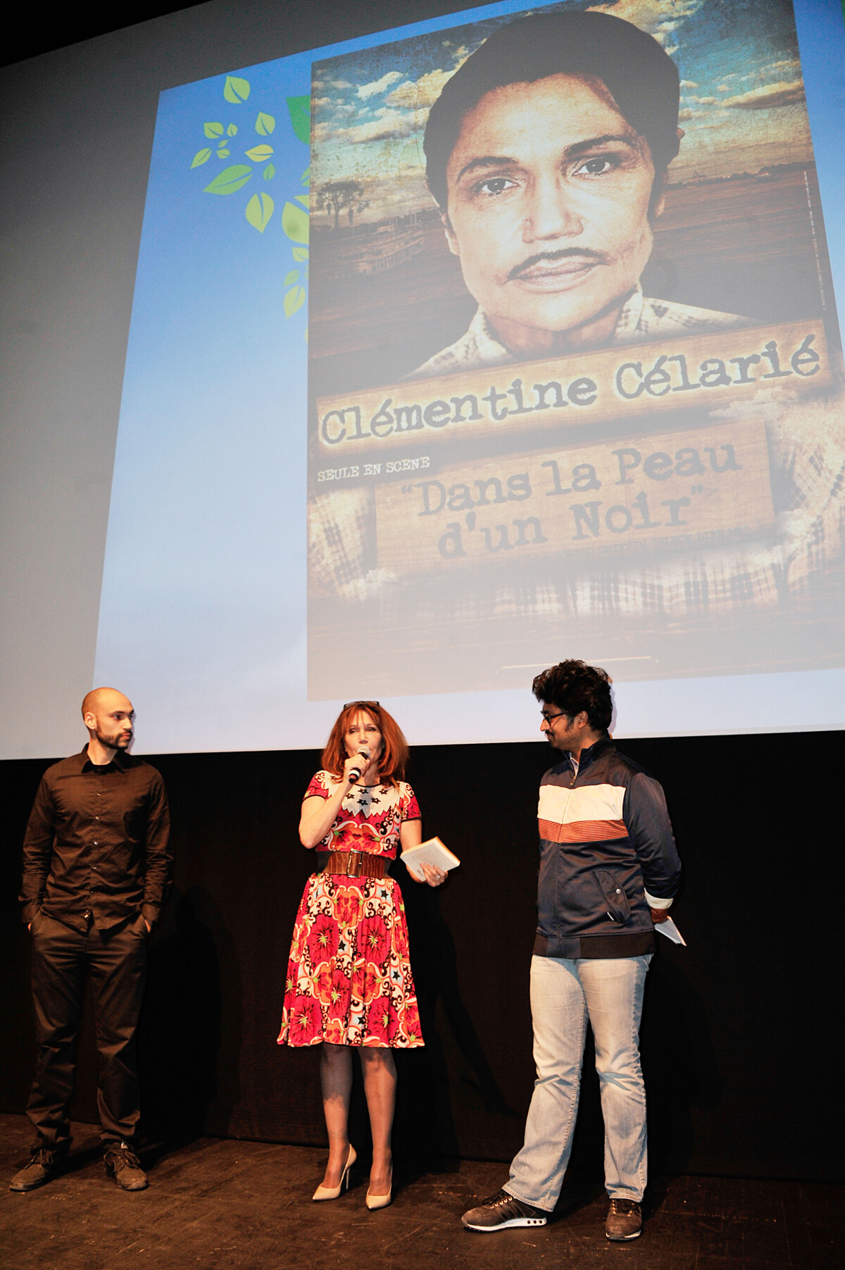 Photo : Clementine Celarie avec son fils Abraham et sebastien Folin ...