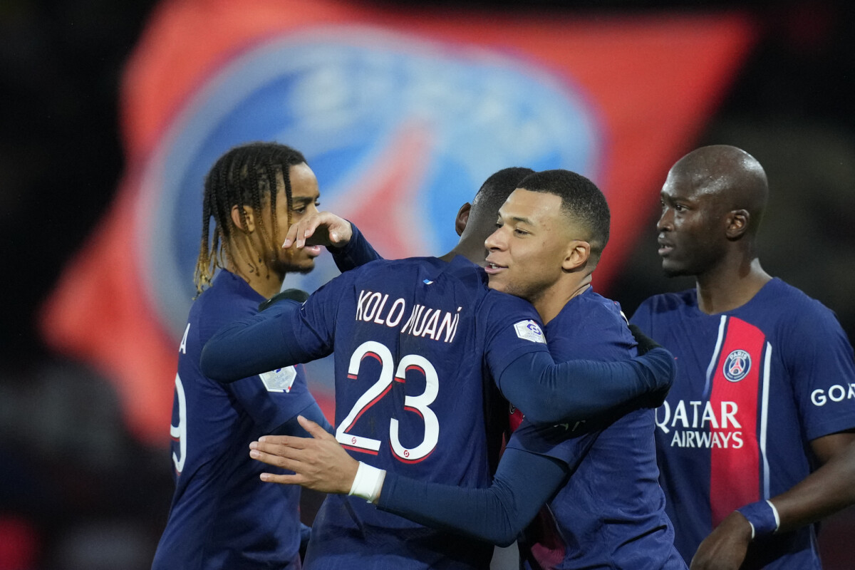 Photo : Bradley Barcola (29) (Paris St Germain (PSG)) - Randal Kolo Muani (23) (Paris St Germain ...