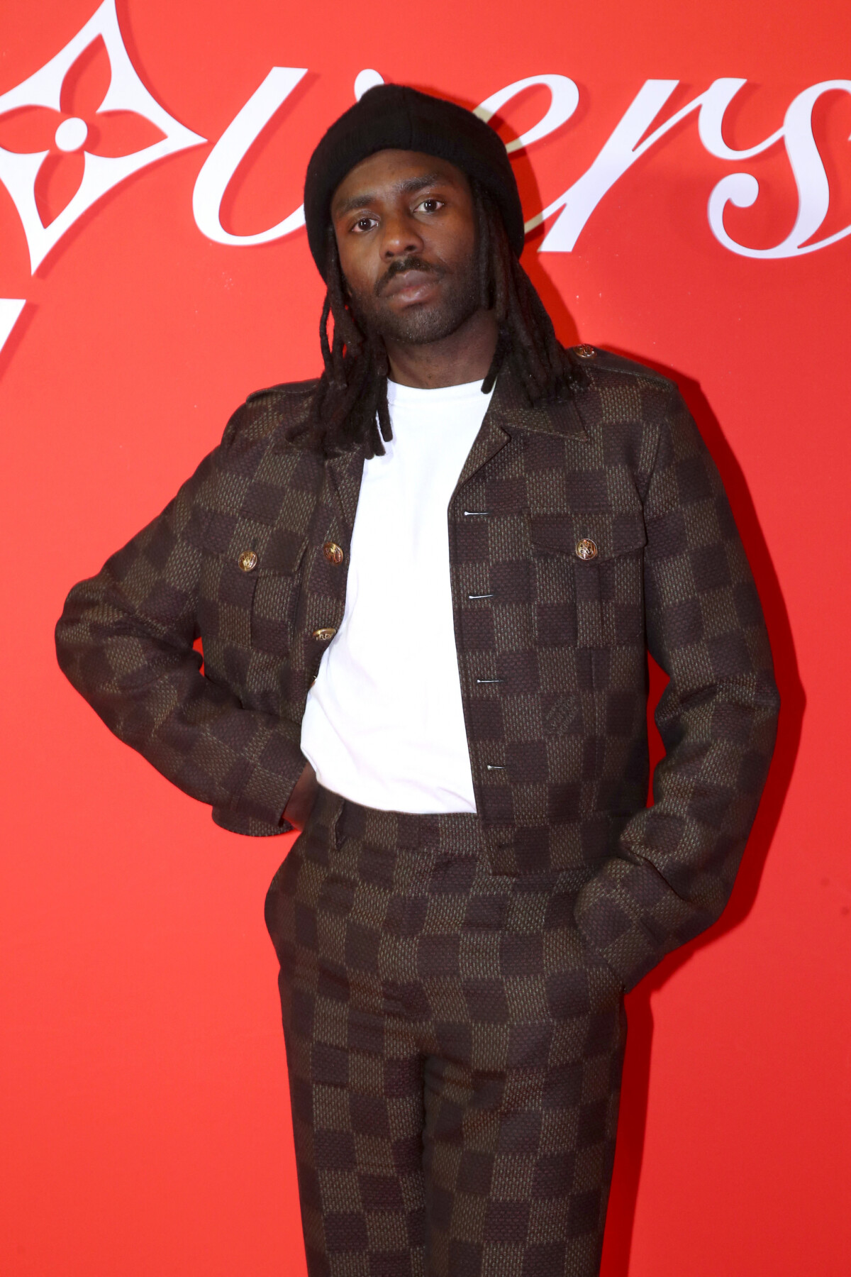 Photo : Dev Hynes - Défilé de mode Louis Vuitton Homme, collection ...