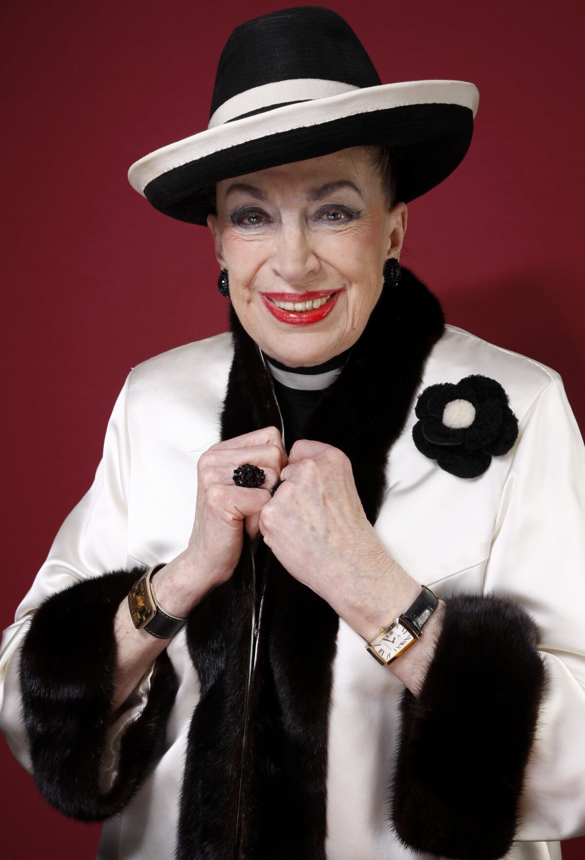 Photo : Portrait de Geneviève de Fontenay. - Purepeople