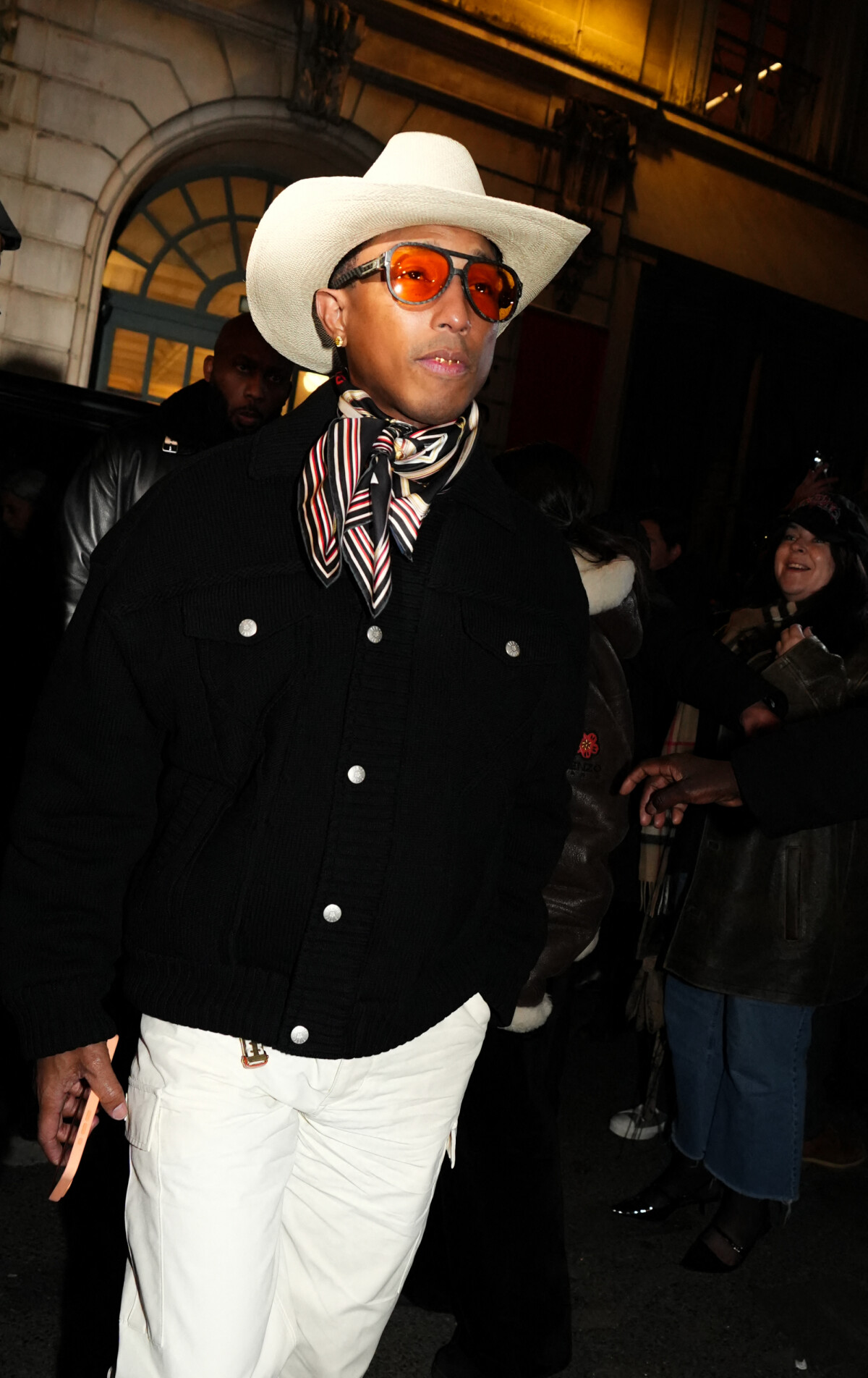Photo : Pharrell Williams au défilé Kenzo collection homme automne ...