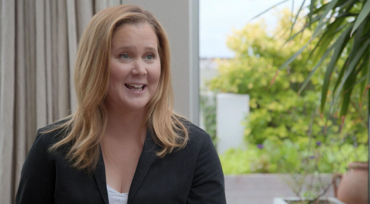 Photo : Kim Kardashian et Amy Schumer dans l'émission "The Kardashians ...