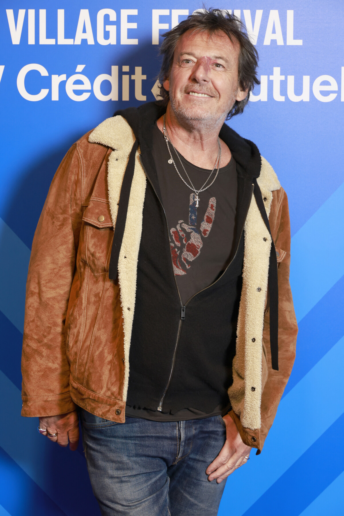 Photo : Il s'y rend régulièrement Jean-Luc Reichmann de la série Léo ...