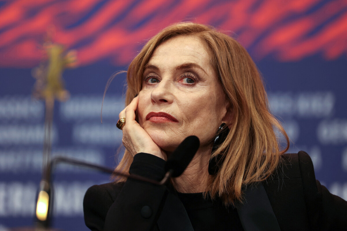 Photo : Isabelle Huppert en conférence de presse pour le film "A ...