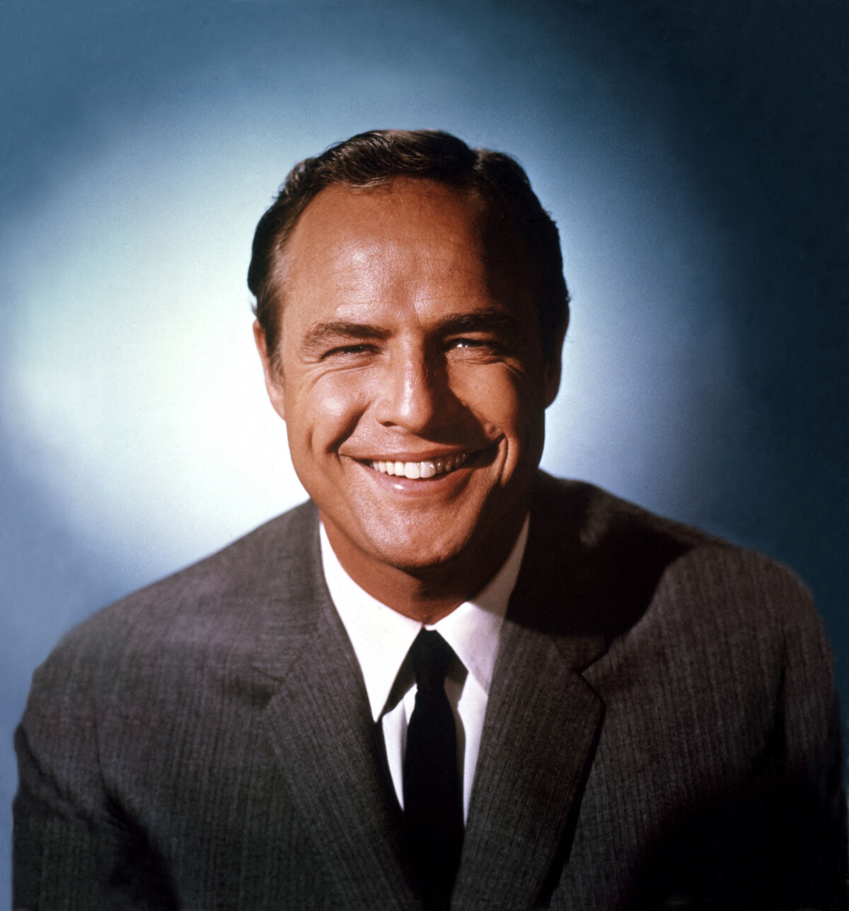 Photo : Brando tout souriee en 1965. Photo Alamy/ABACAPRESS.COM ...